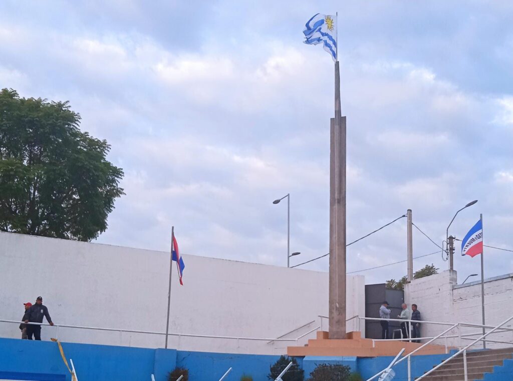 EL MÁSTIL DEL LIEBIGS VUELVE A TENER SU BRILLO – RíoNegroAhora